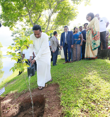 Parliament of Sri Lanka - News - A tree planting program in Parliament ...