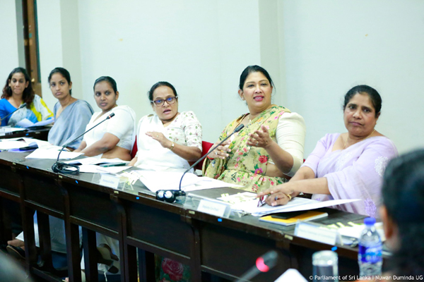 Parliament of Sri Lanka - News - Women Parliamentarians’ Caucus discuss ...